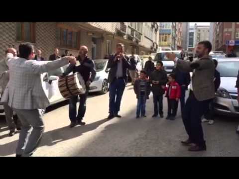 Benim balam kaşın gözün Karadır