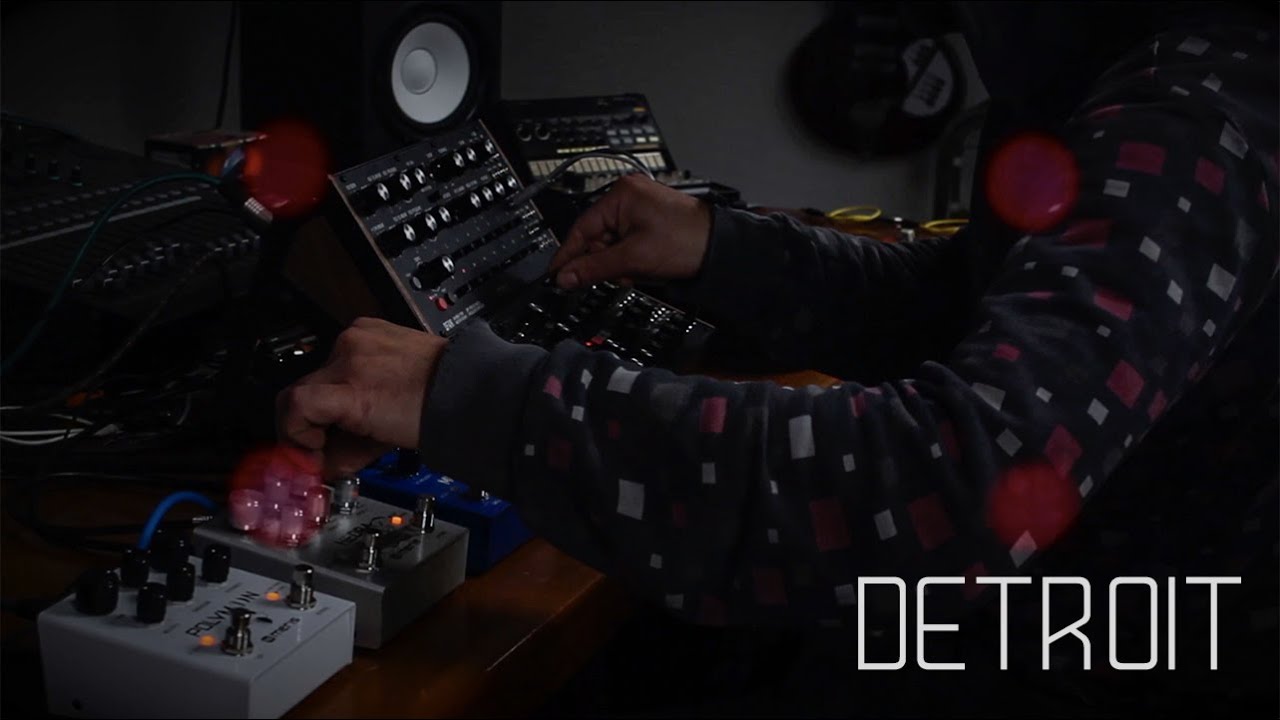 Detroit //ULTRA//Live section with Moog Subharmonicon/DFAM + Lyra-8 ...