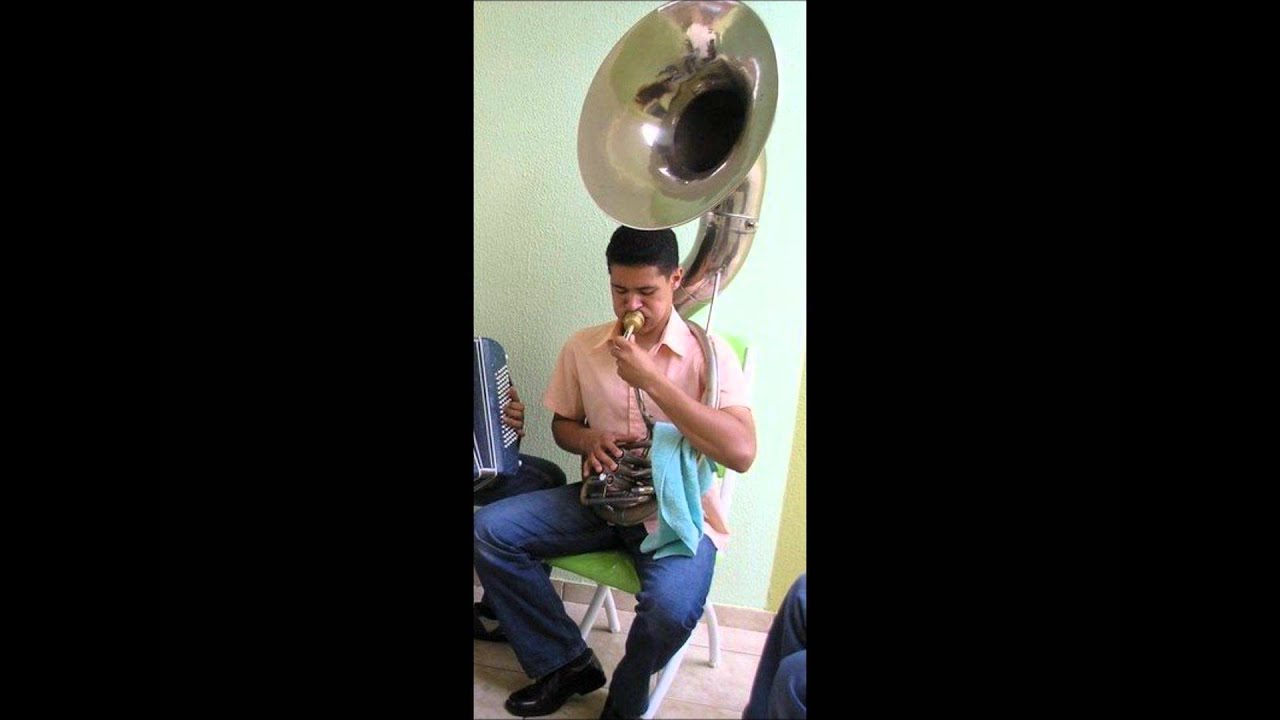 Andy treinando beatbox na tuba - YouTube
