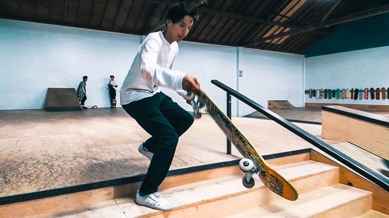 Chris Chann at the BRAILLE HOUSE - YouTube