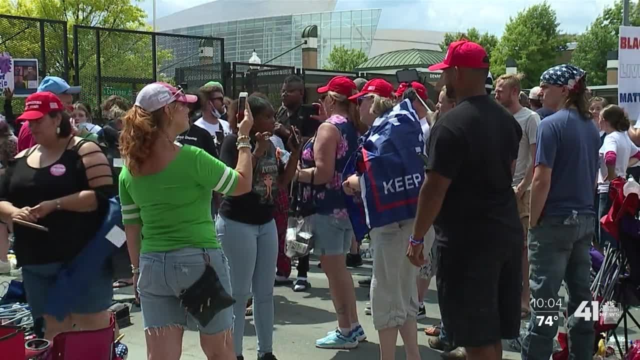 Protesters, Trump supporters have dialogue at Tulsa rally - YouTube