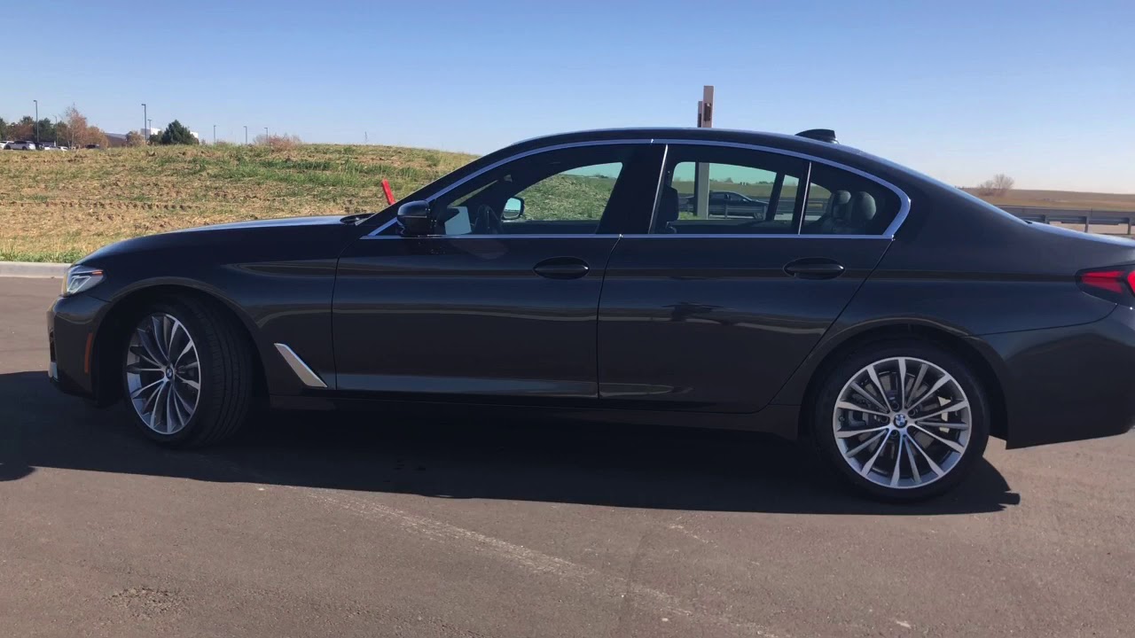 2021 BMW 540xi Walk Around - YouTube