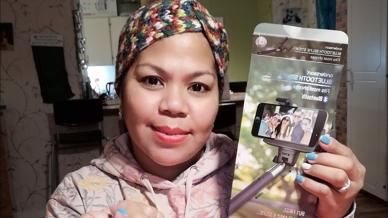 Bluetooth Selfie Stick / my new toys for selfie and filming for my vlog ...