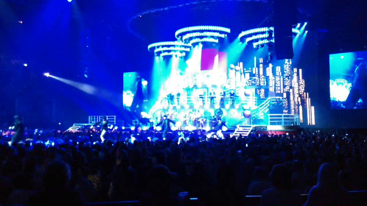 Robbie Williams - New York - YouTube