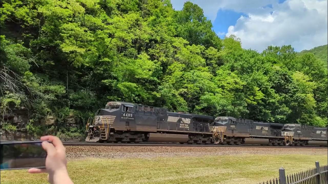 Westbound NS Intermodal Train at Horseshoe Curve 5/25/24 - YouTube