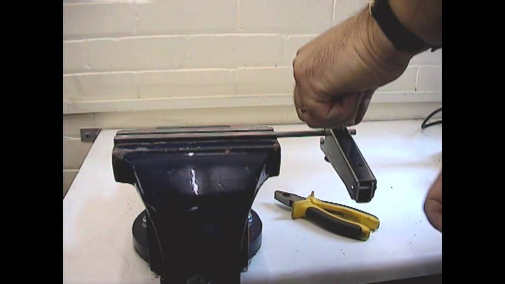 MICC Ltd UCES-400 Ultrasonic Cable Stripping Machine - YouTube
