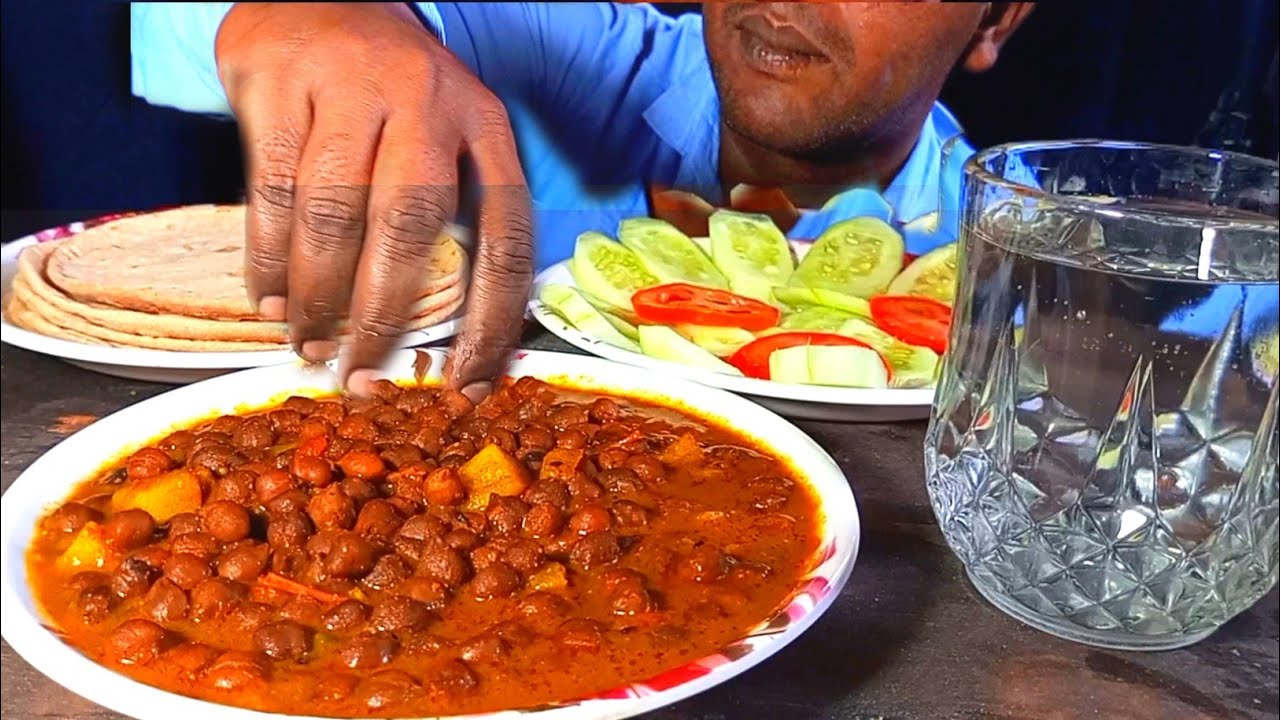 TODAY FOOD CHALLENGE NAVRATRI SPECIAL | DESI CHOLE, ROTI SALAD, EATING ...