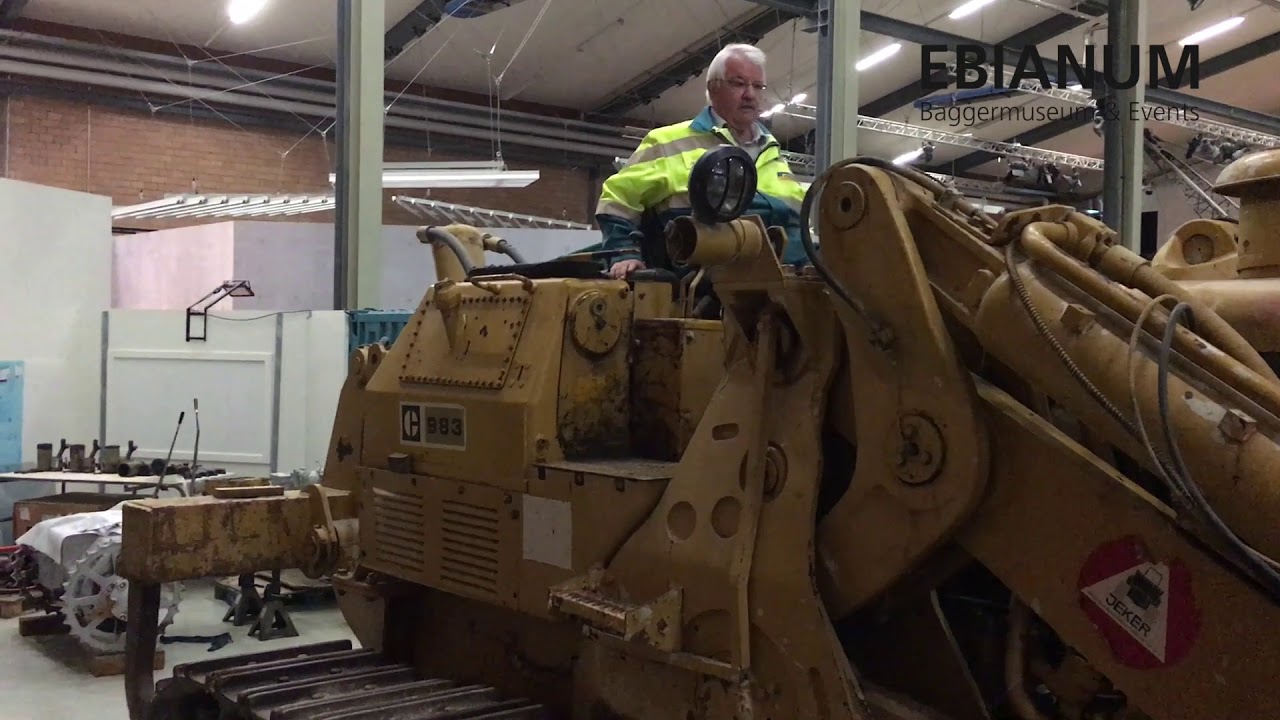 Cat 983 EBIANUM - YouTube