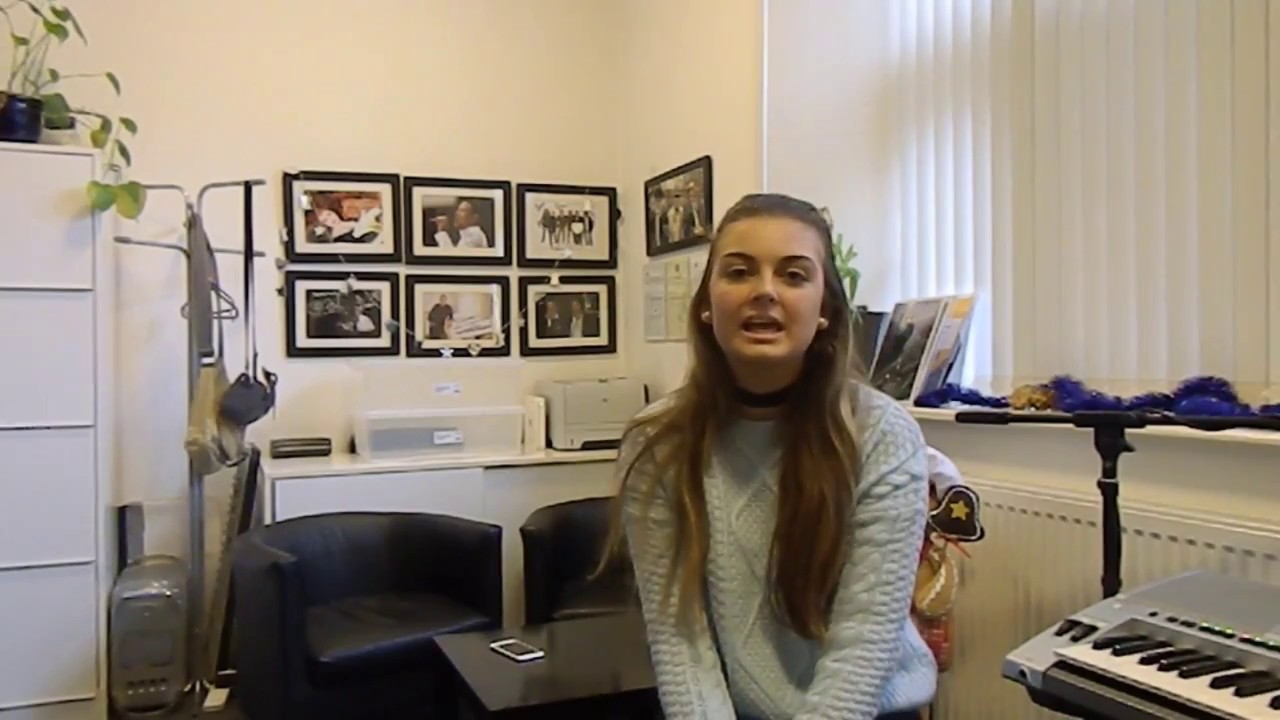 Singing lessons at Harmony Music School - YouTube