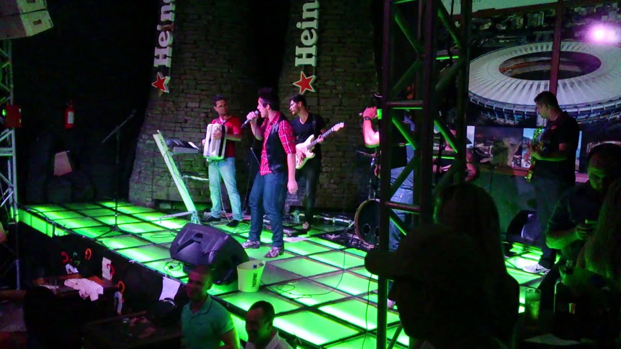 Abelha - Victor e Robson - YouTube