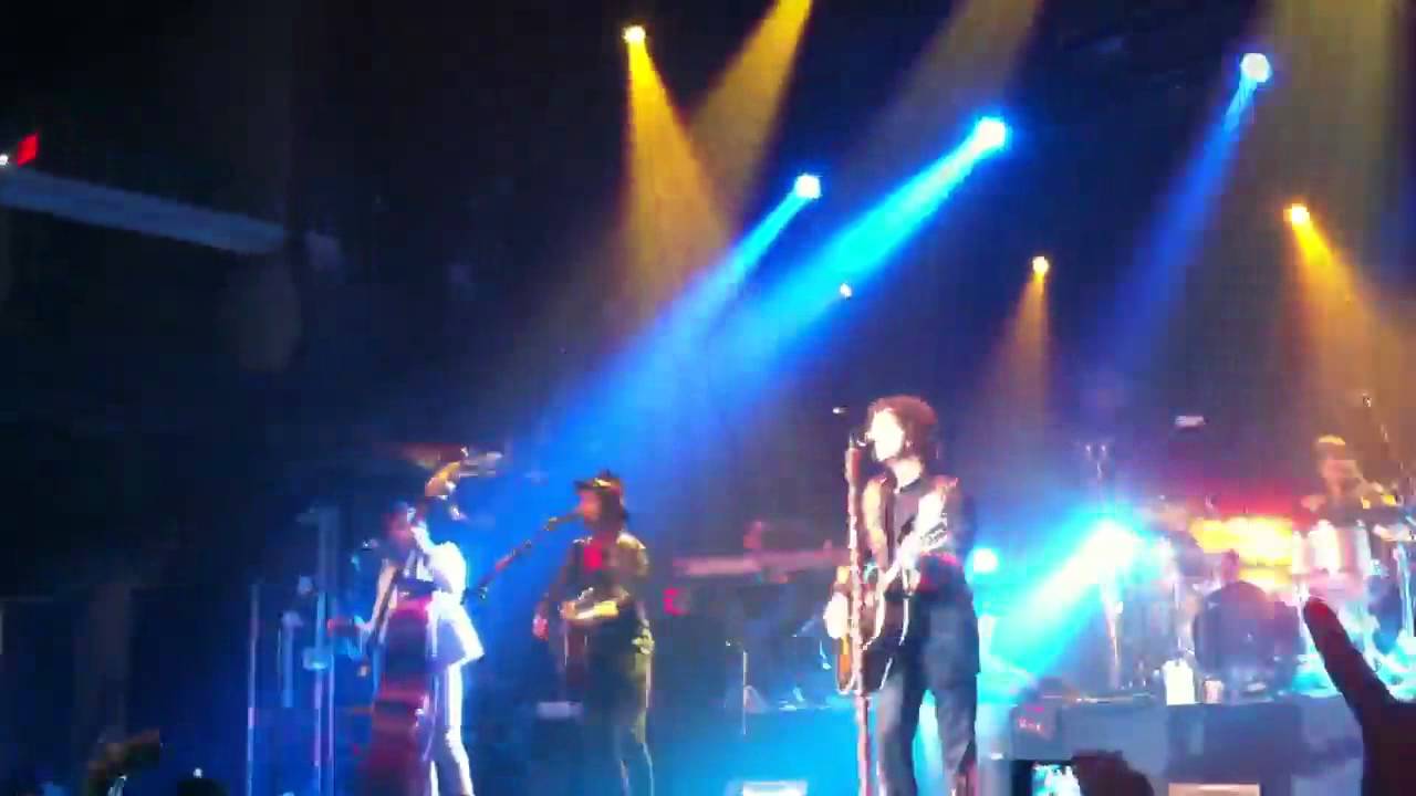 Enrique Bunbury En el terminal 5 New York 1 - YouTube