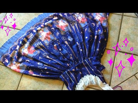 How to Dress in Lolita Faison When You are a Cosplayer