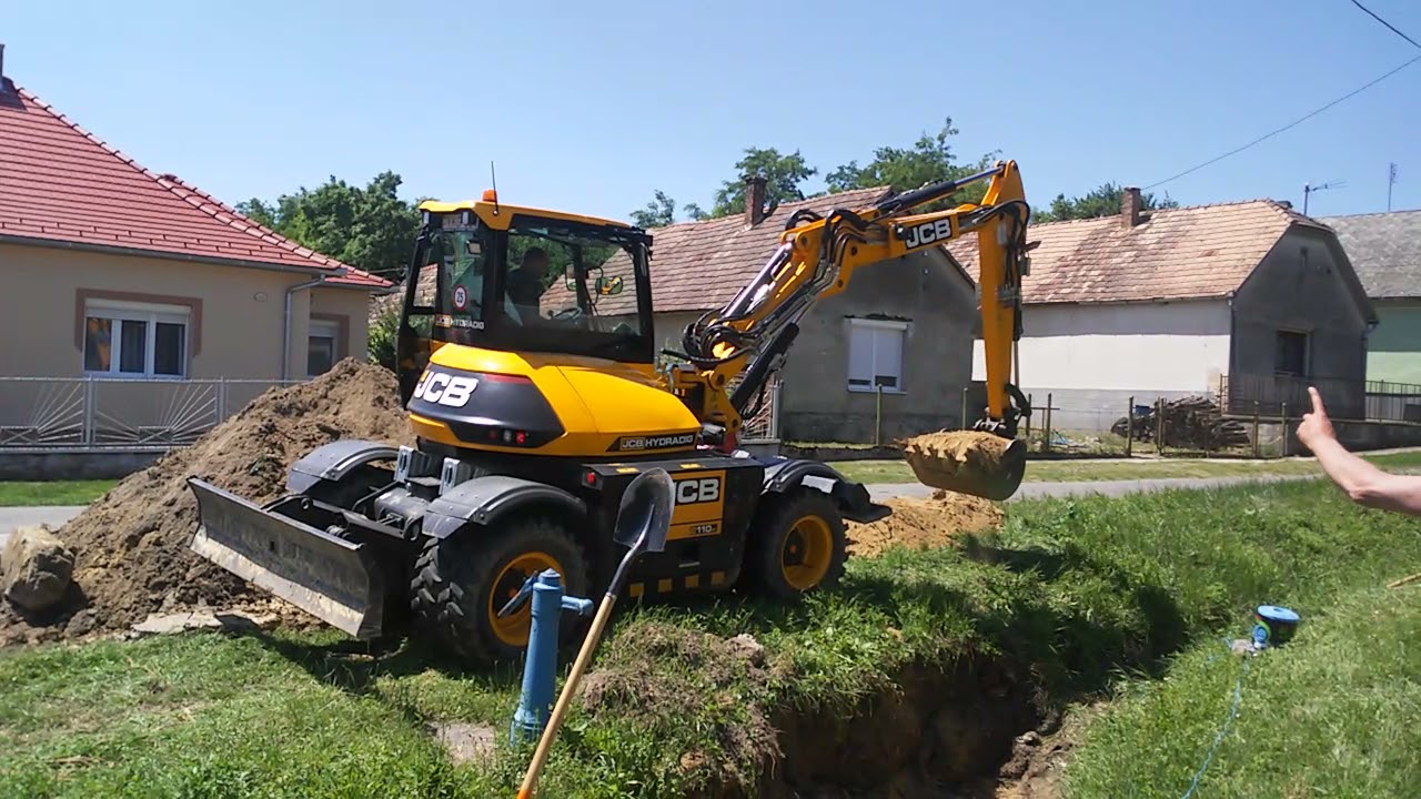 JCB 110 W Hydradig - YouTube