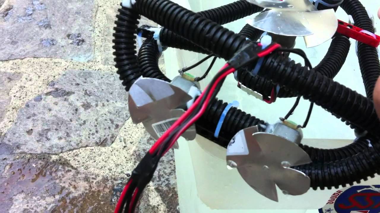 Home-made submarine ROV (1/2) - YouTube