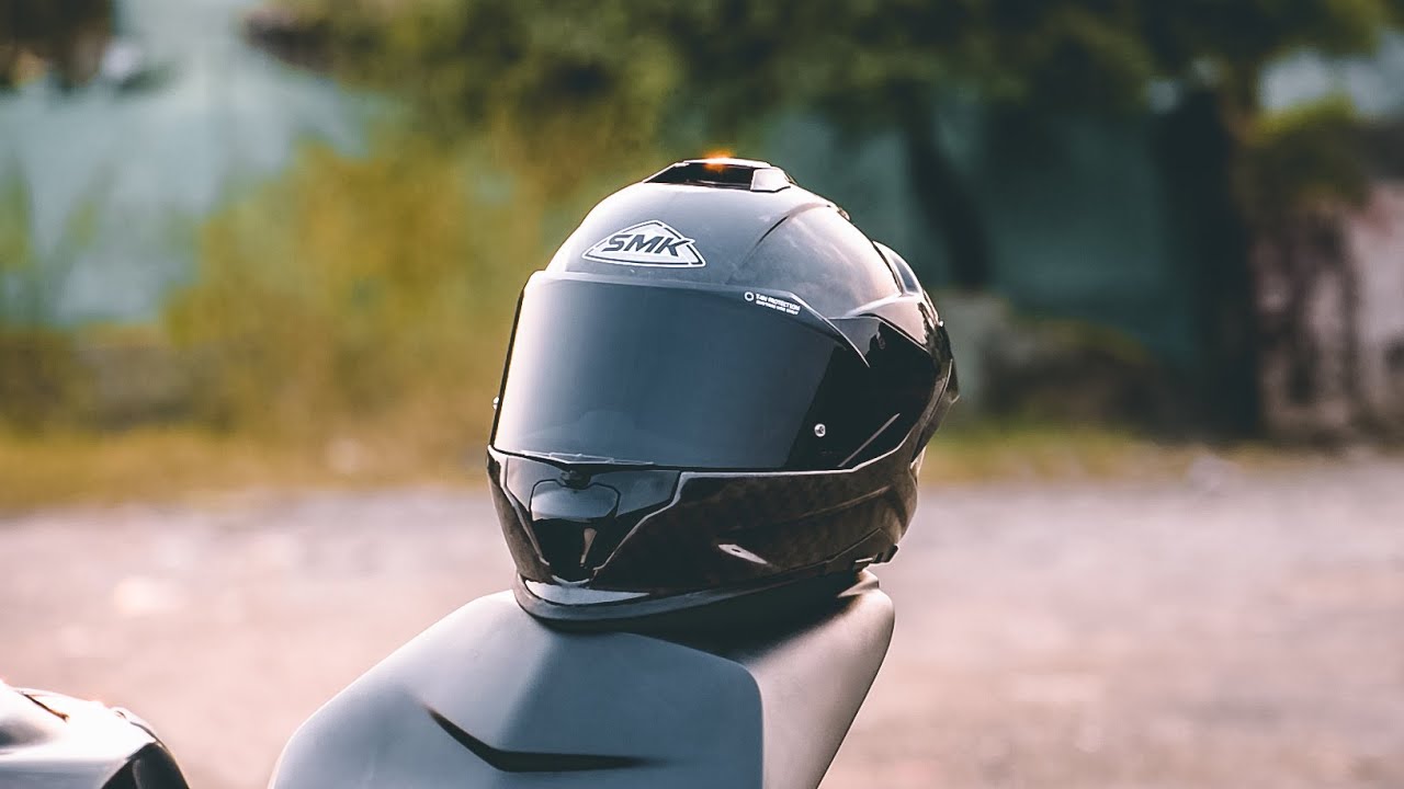 CERAMIC COATING ON MY CARBON FIBRE HELMET | Price and Features 🔥 - YouTube