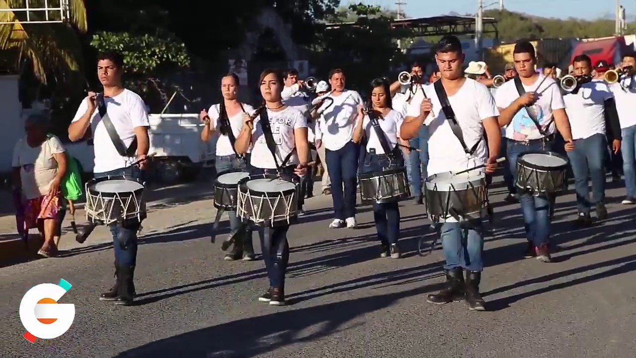 Tepalcatepec, mich, 4to aniversario de autodefensas. - YouTube