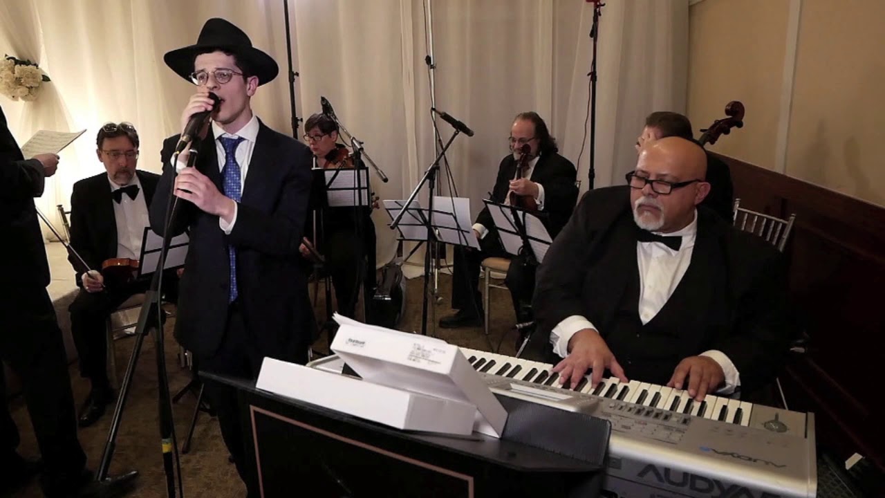 "K'shoshana" Live at a Chupah! Simcha Jacoby & Zemer Orchestra שמחה יעקבי שר כשושנה מאברהם פריד ...