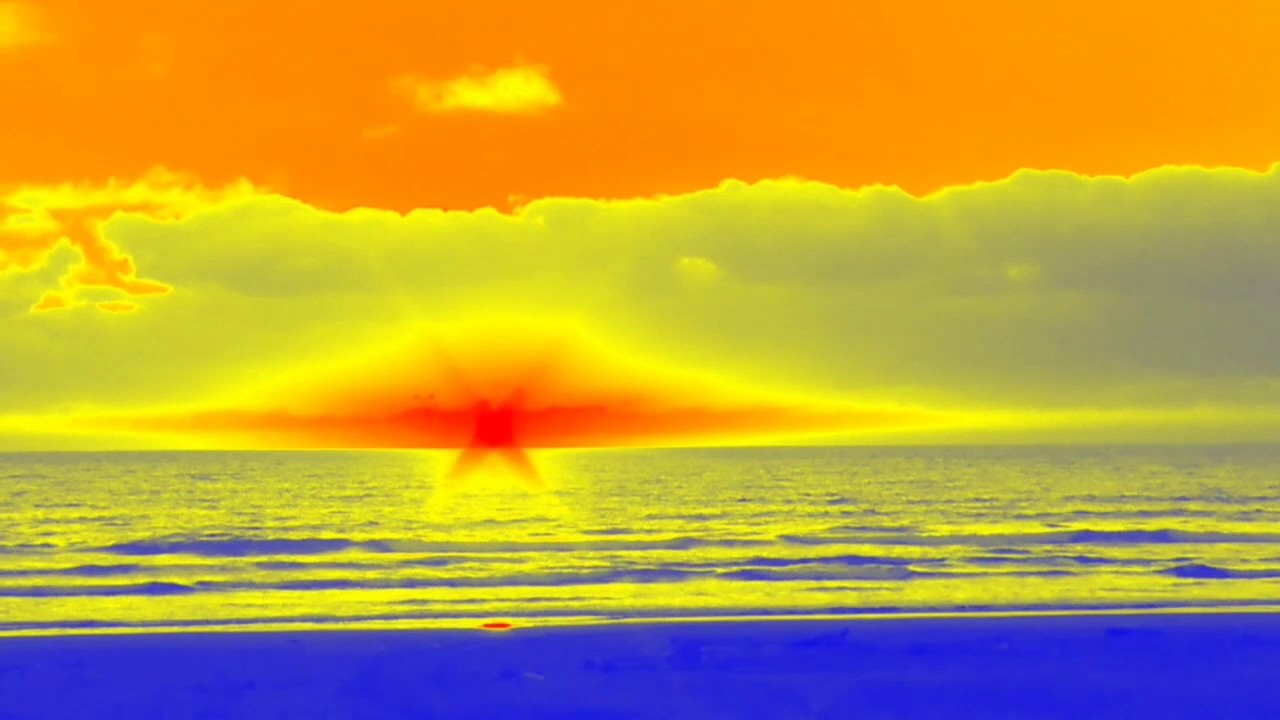 Pulsing sun during ocean sunrise...27th Feb 17. - YouTube