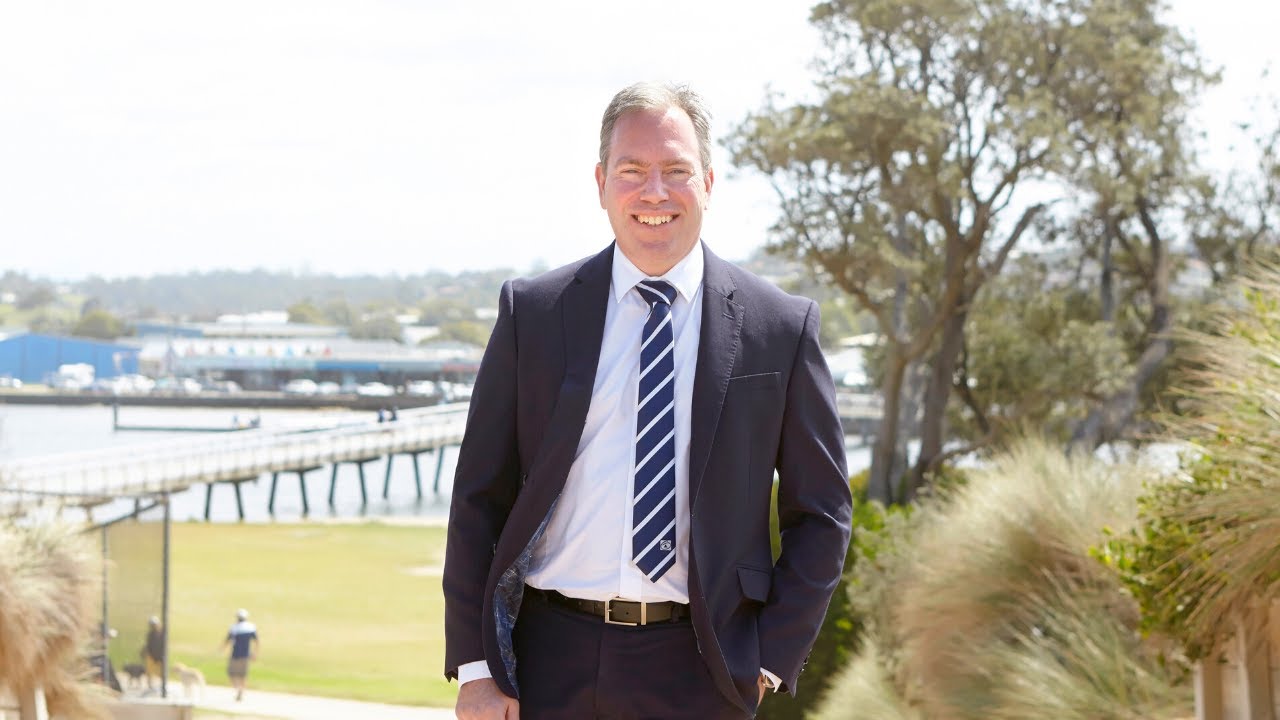 Get to know David Lyon - YouTube