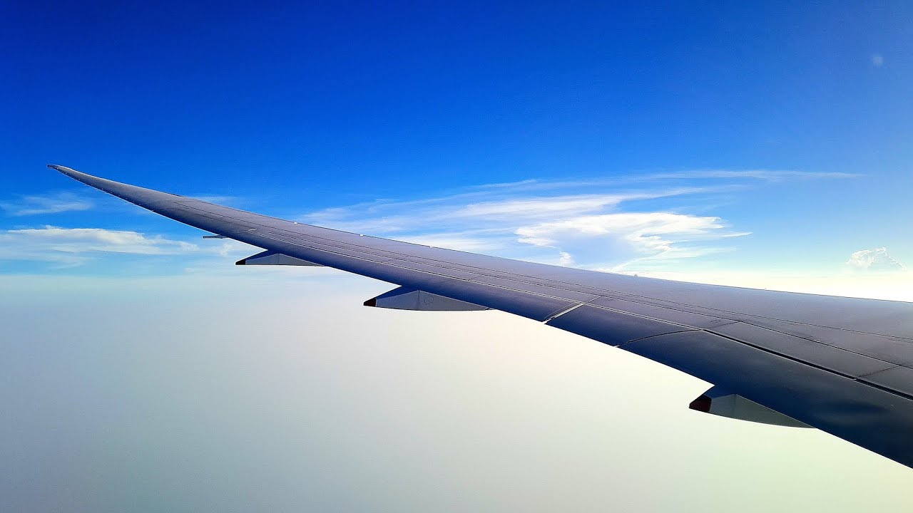 Singapore Airlines Boeing 787-10 Dreamliner Inflight Wing View - YouTube