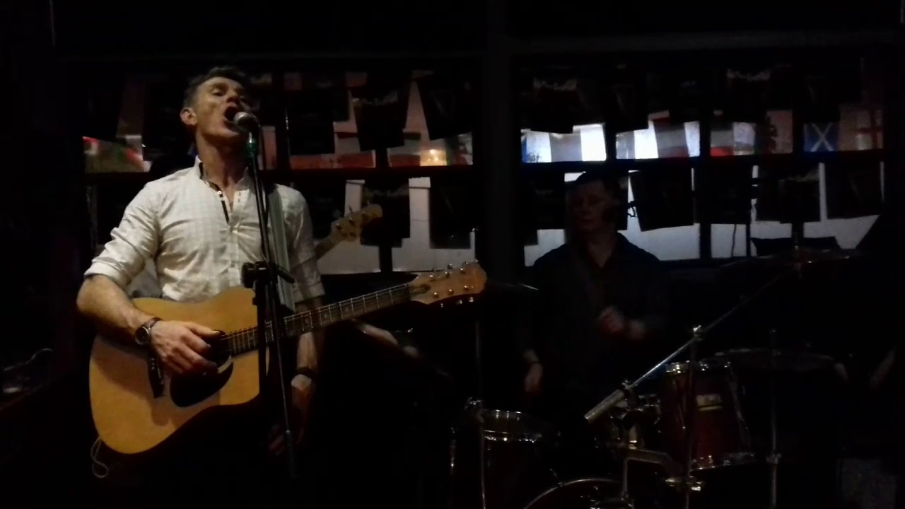 'If Tomorrow Never Comes' - Martin Ruddy at Toolans February 2017 - YouTube