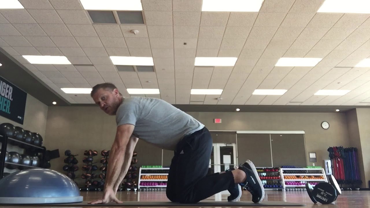 Single Leg Crunch to High Kick-Back to Crossover Tap to High Kick-Back ...