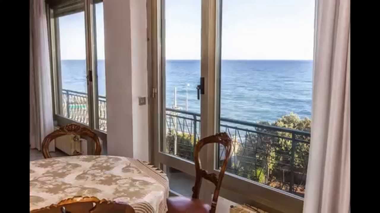 Genova Quarto : prestigioso appartamento signorile fronte mare - YouTube