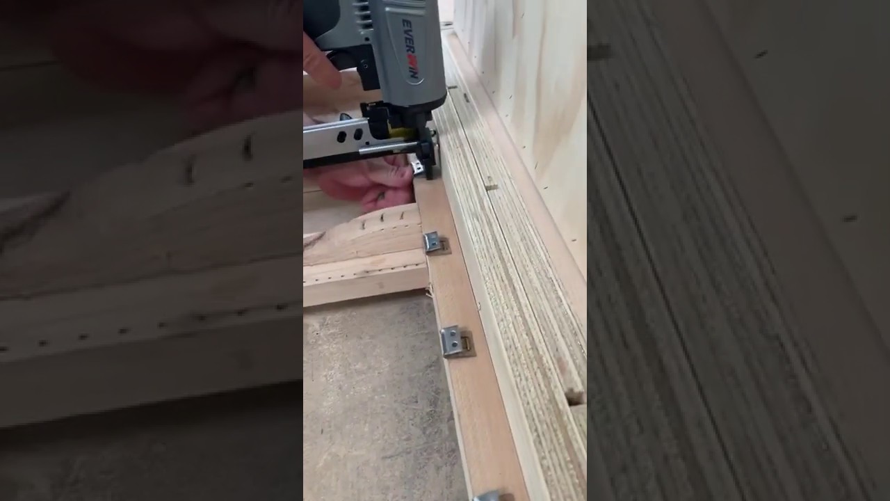 No-Sag Clip Installation with 7/16" Stapler - Pro Grade Clips & Tool ...