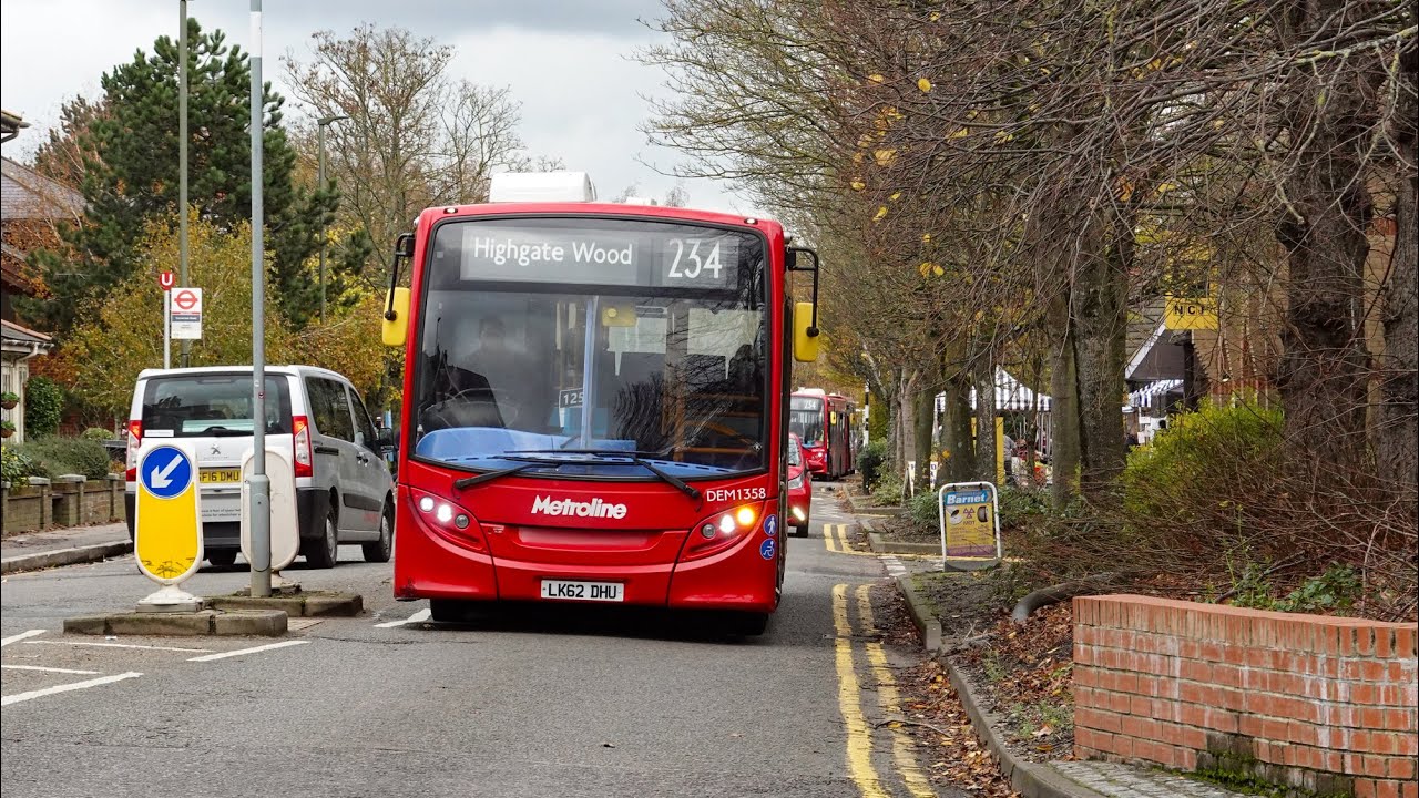 London's Buses at work in Barnet on 11th November 2020 - YouTube
