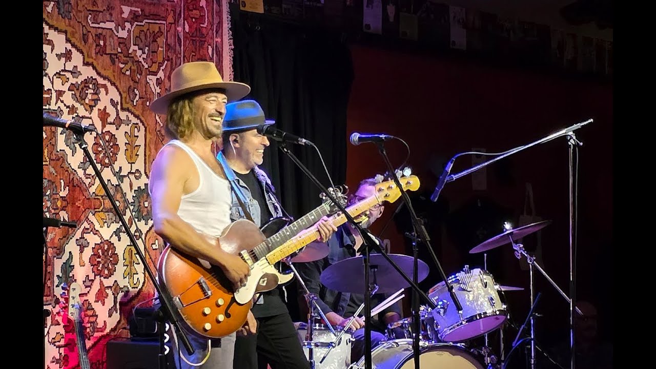 Jesse Roper - Red Bird Live at the Dream Café - YouTube