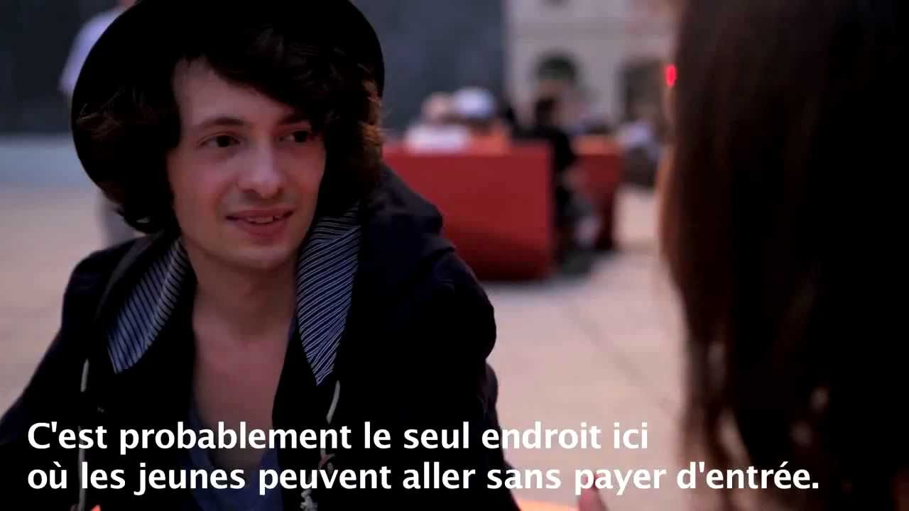 Interview - English with French Subtitles - YouTube