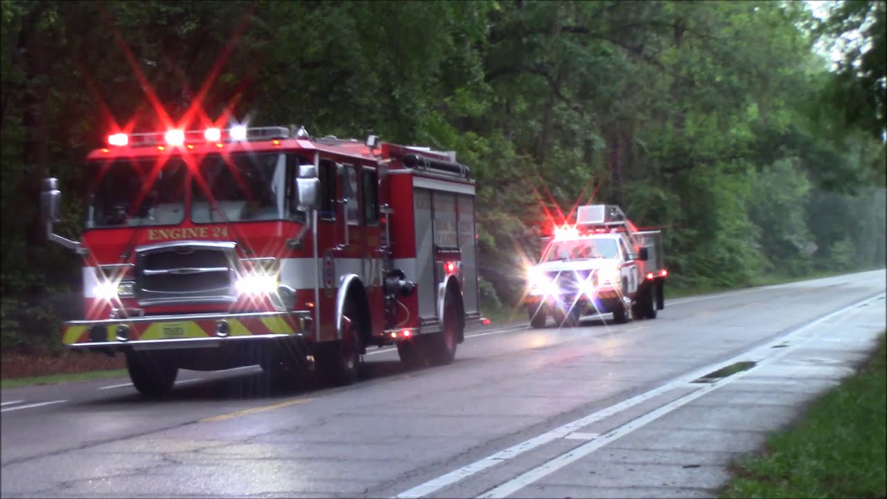 Alachua County Fire Rescue Engine 24 & Brush 24 Responding - YouTube