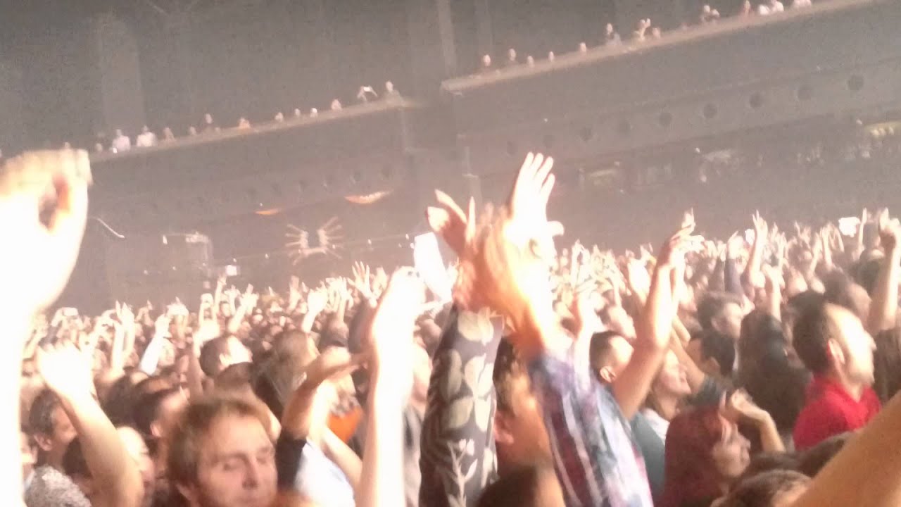 The Prodigy - Breathe @ Stadium.Live Moscow 10.10.2015 - YouTube