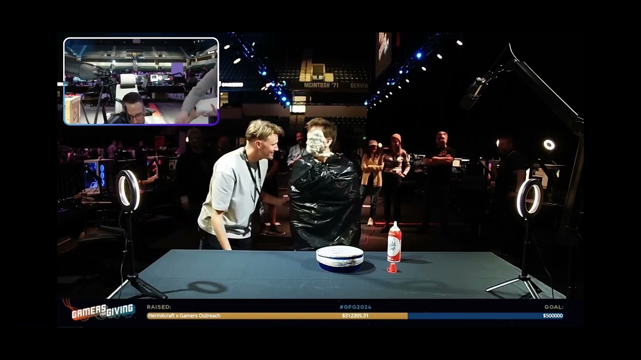 Jimmy pies Grian - YouTube