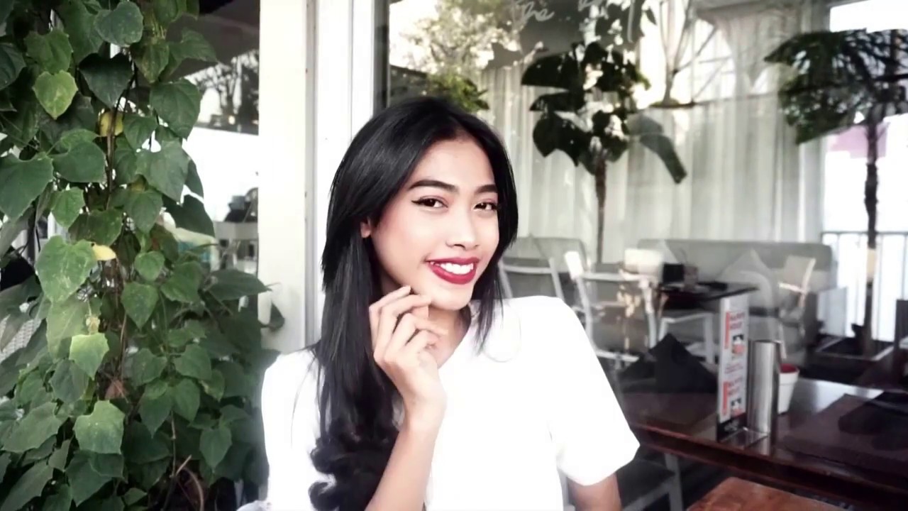 MY FAVORITE LIPSTICK | LIPSTICK HACK EVERY GIRLS SHOULD KNOW - YouTube