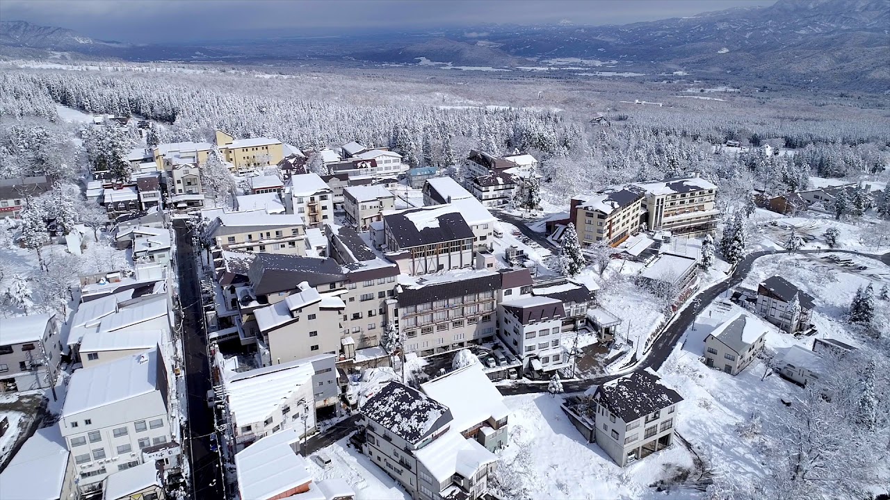 Akakura Onsen Ski Resort - YouTube