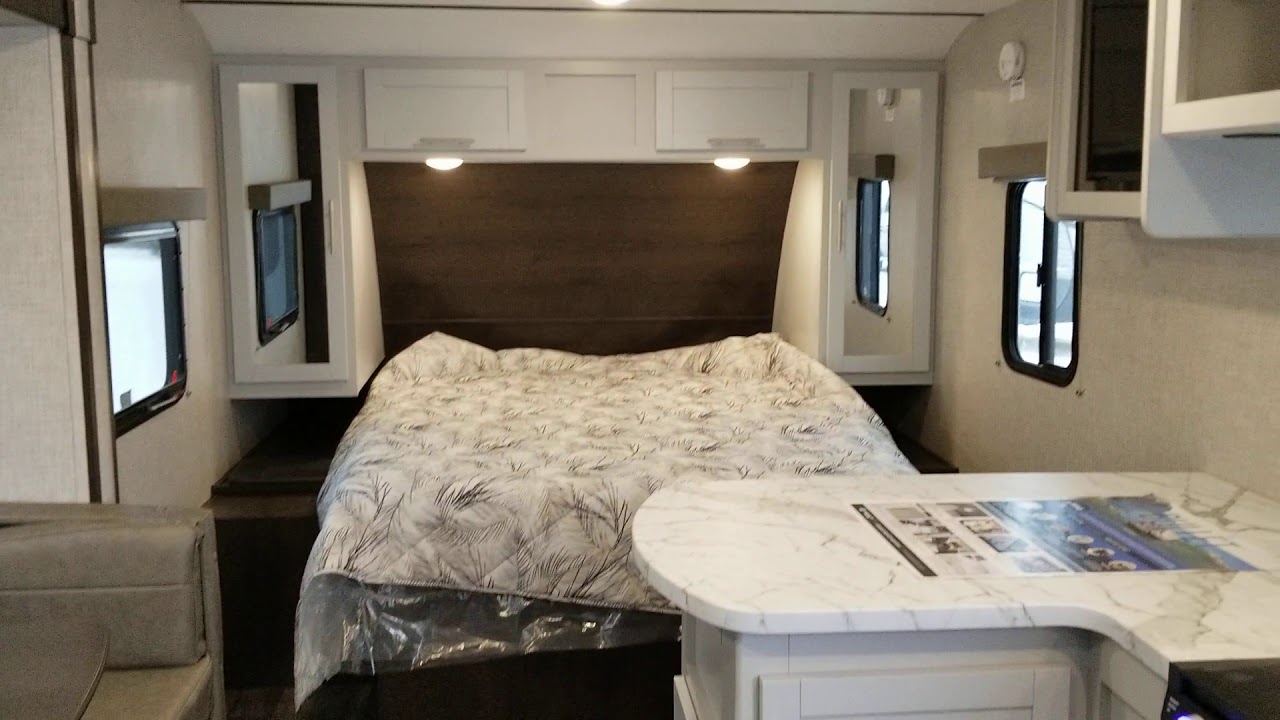 2019 Keystone Bullet 221RBS Walkthrough. - YouTube