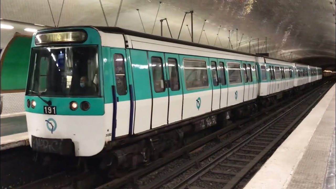 M7 : MF77 & Train de Travaux à Porte d’Ivry - YouTube