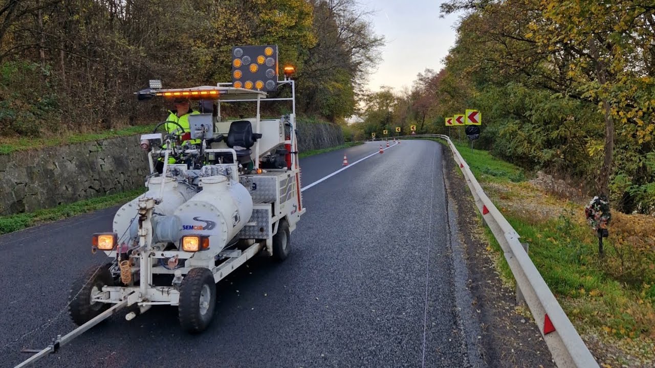 Aplicare marcaj rutier longitudinal bicomponent, locație DN7 Mintia ...