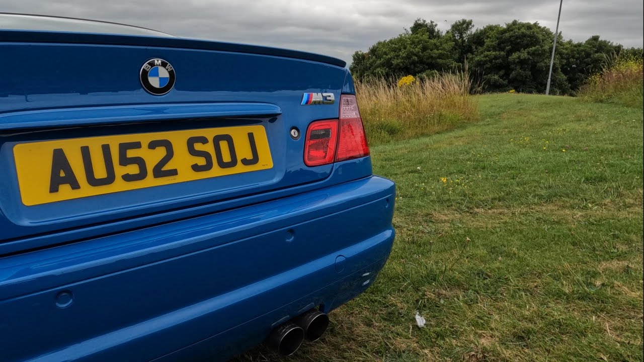 E46 M3 Auto Boot Open Struts Fitted - YouTube