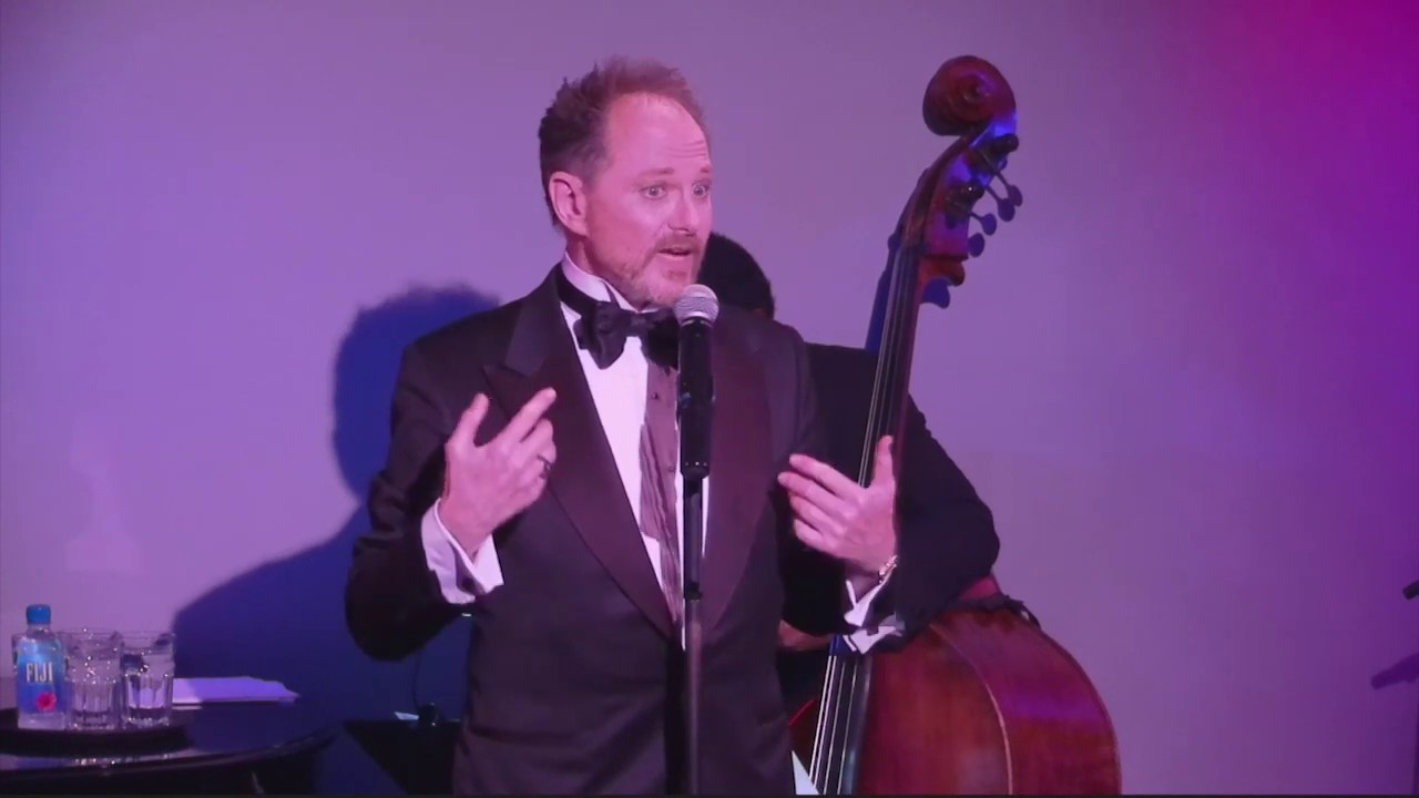 Walter Willison Sings for Fans During Covid-19 - YouTube