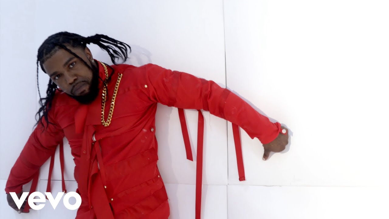 Giovanni V - MASSACRE (Official Video) - YouTube