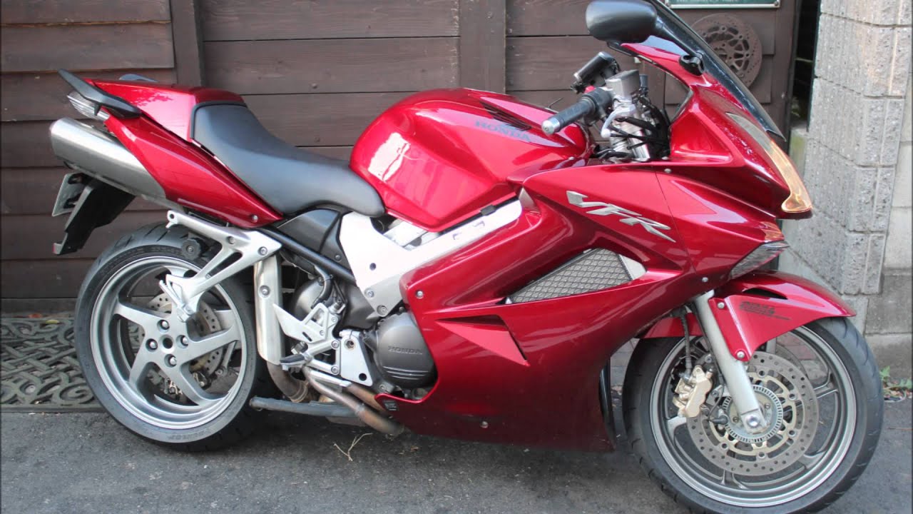 Honda VFR800 - YouTube