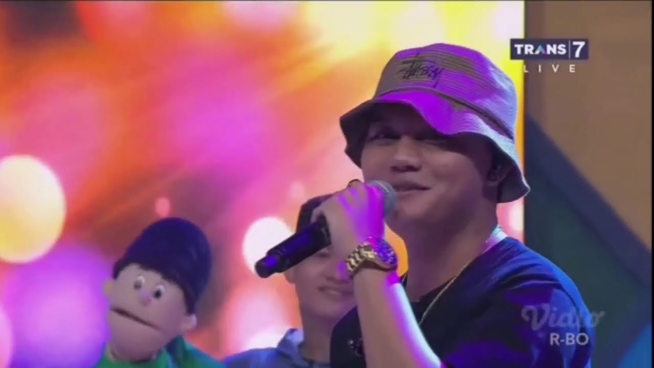 Rizky Febian - Cuek (Live at OKAY BOS TRANS7) - YouTube