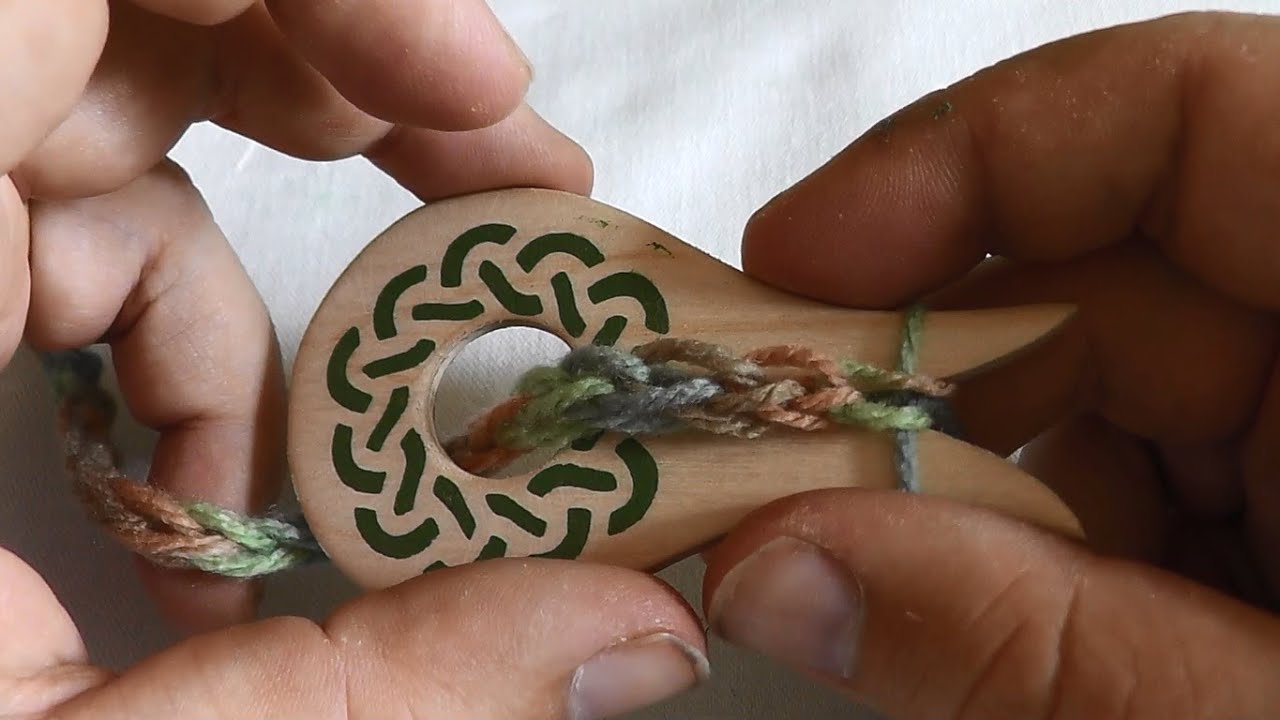 Experimental Soup: Lucet Weaving - YouTube