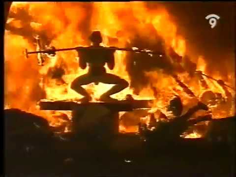 CREMÁ FALLAS 2002