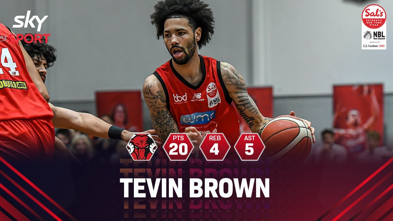 Tevin Brown 20-4-5 vs. Wellington Saints - YouTube