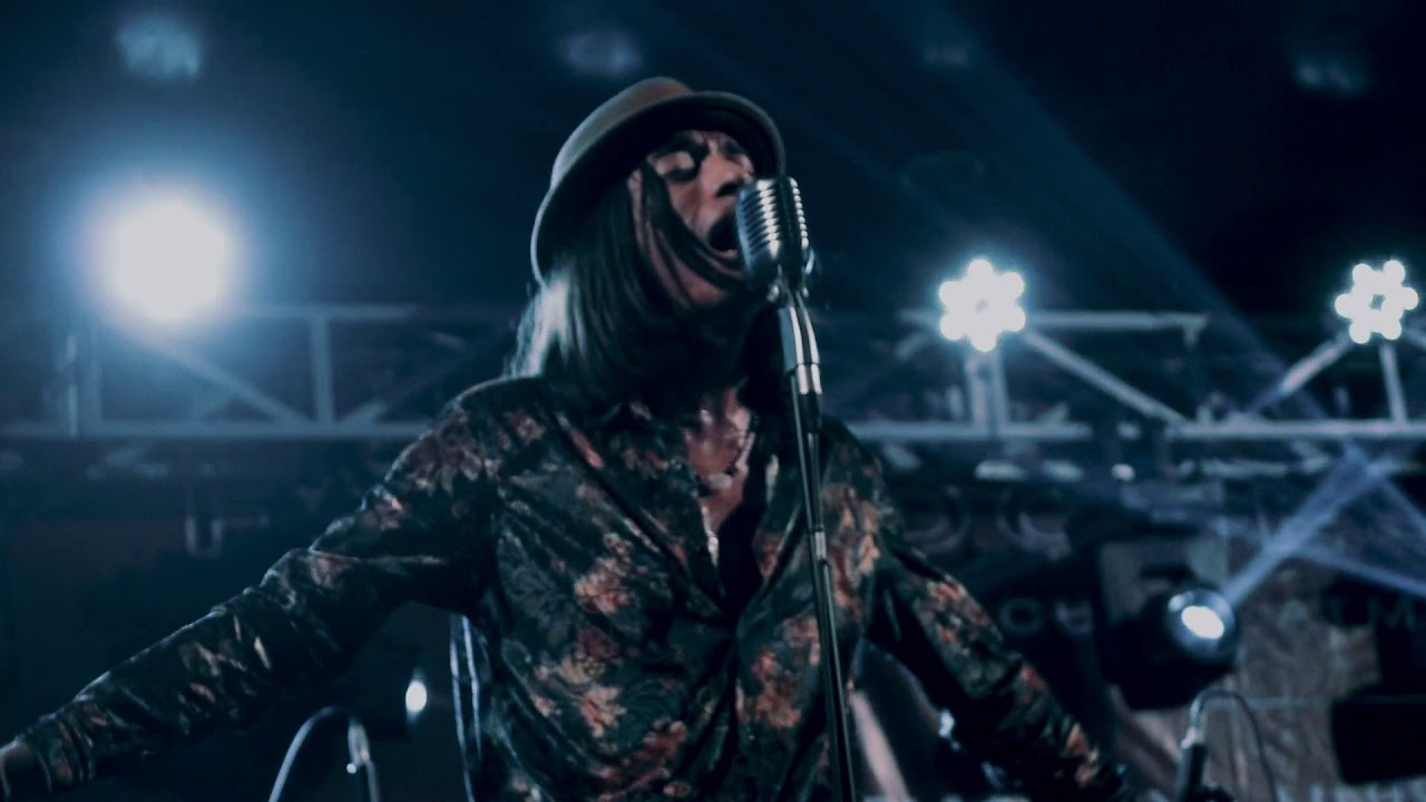 Sisitipsi - Aroma Dia Live at LAWFEST 2019 - YouTube