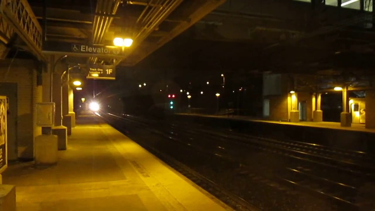 Amtrak #50 Cardinal at Night - YouTube