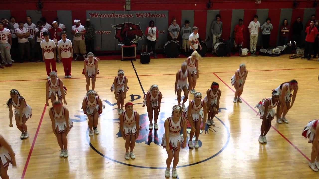2013 WWHS Varsity Cheer Pep Rally - YouTube